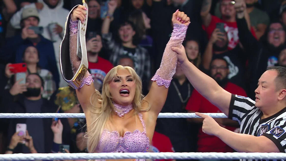 Tiffany Stratton cashes in, wins WWE Women’s Championship - F4W/WON