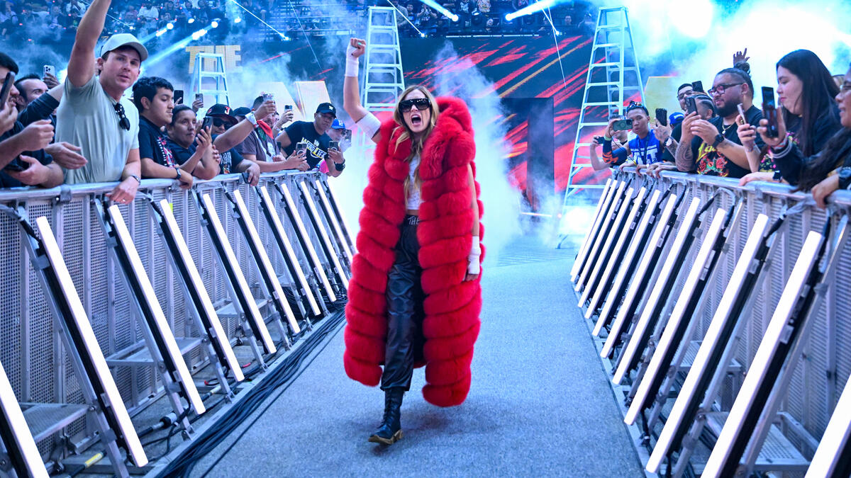 Becky Lynch addresses importance of WWE coaches - F4W/WON