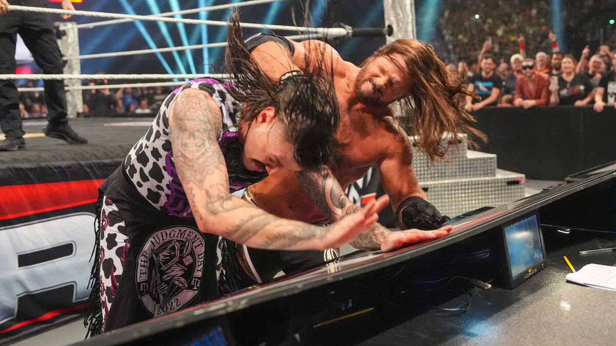 WWE News: AJ Styles reflects on Paris crowd reaction - F4W/WON