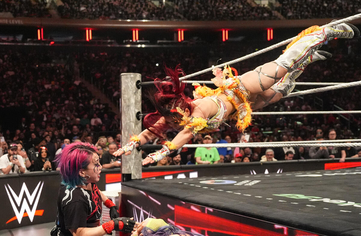Peter Rosenberg responds to IYO SKY WWE Raw dive - F4W/WON